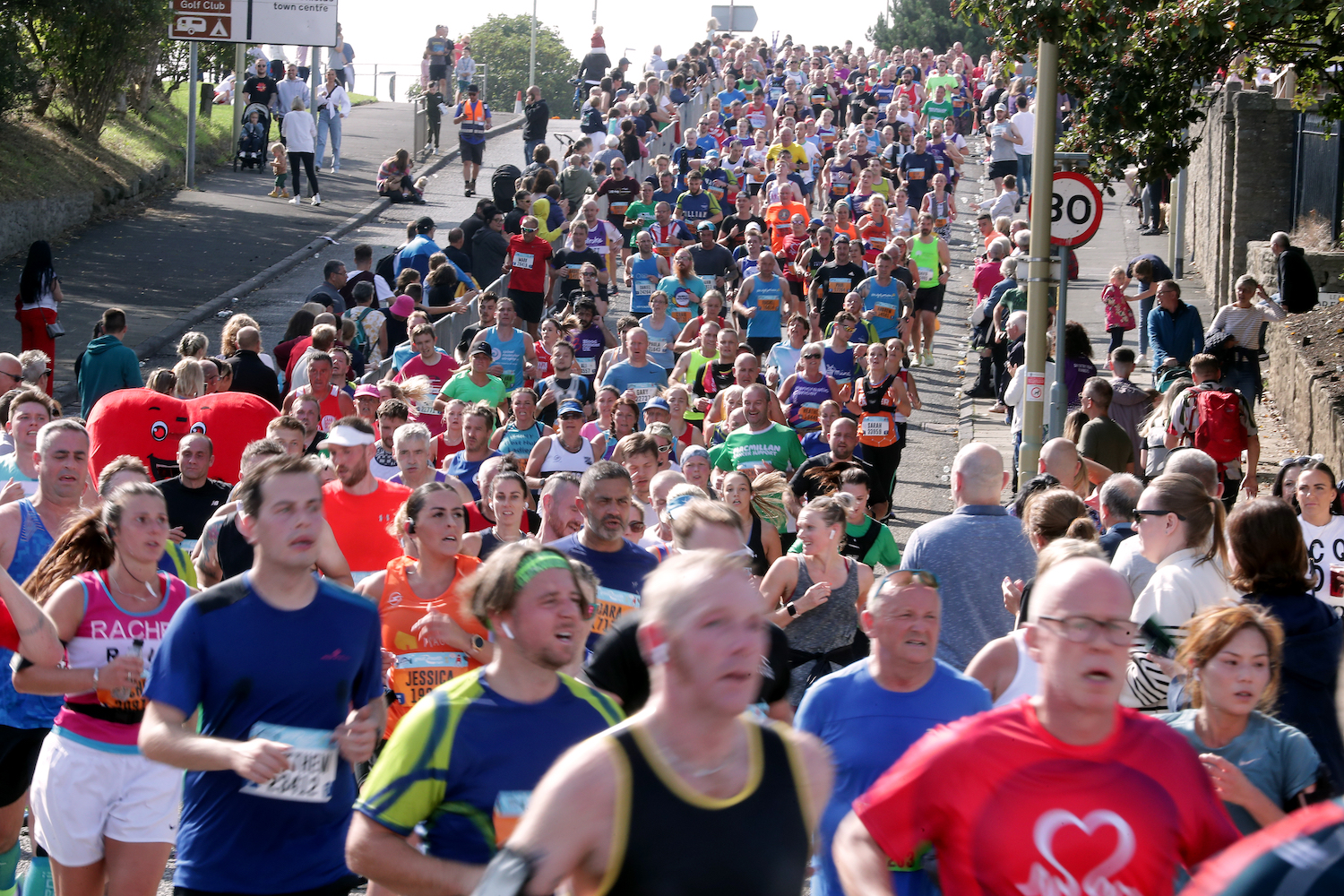 Over 60,000 take part in Great North Run to raise money for charity ...
