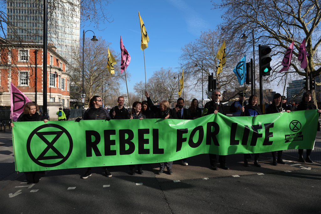 Extinction Rebellion activists begin march from Cornwall to London ...