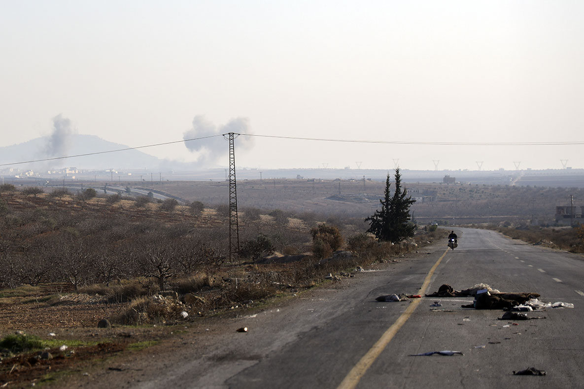 Syria strikes rebel positions after poison gas attack | Morning Star
