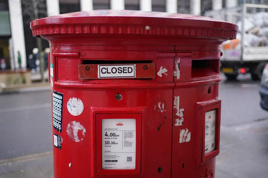 CWU warns of 'clear problems on the ground' as Royal Mail gets green ...