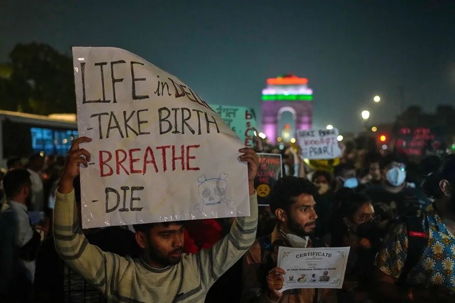 Protests in New Delhi over rising pollution | Morning Star