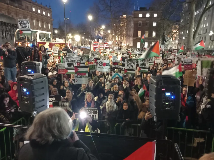 Thousands protest outside Downing Street after Israel strikes Rafah ...