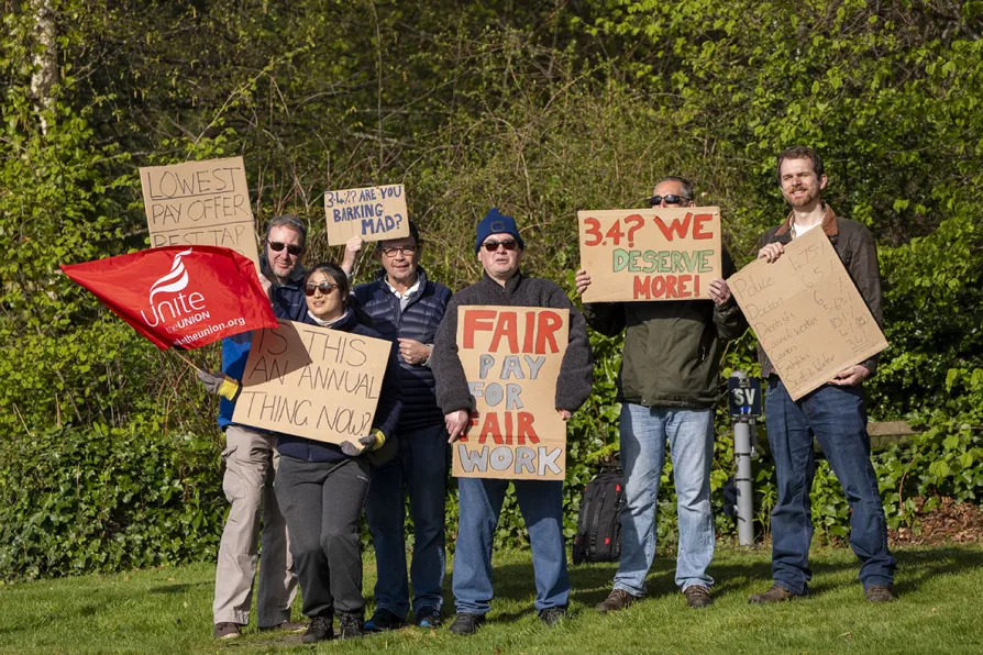 Thousands of Scottish Water workers begin two-day strike | Morning Star