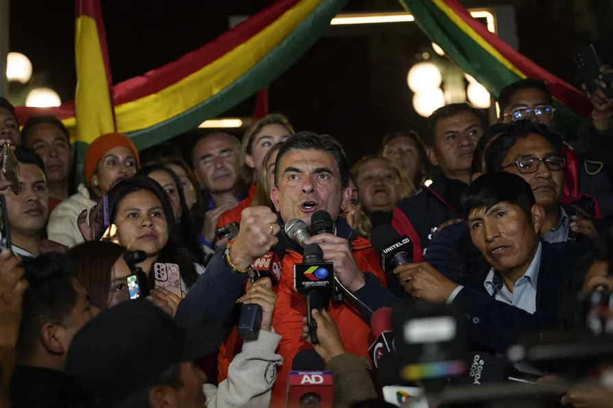 Bolivia's presidential vote heads to a run off between centre and right ...