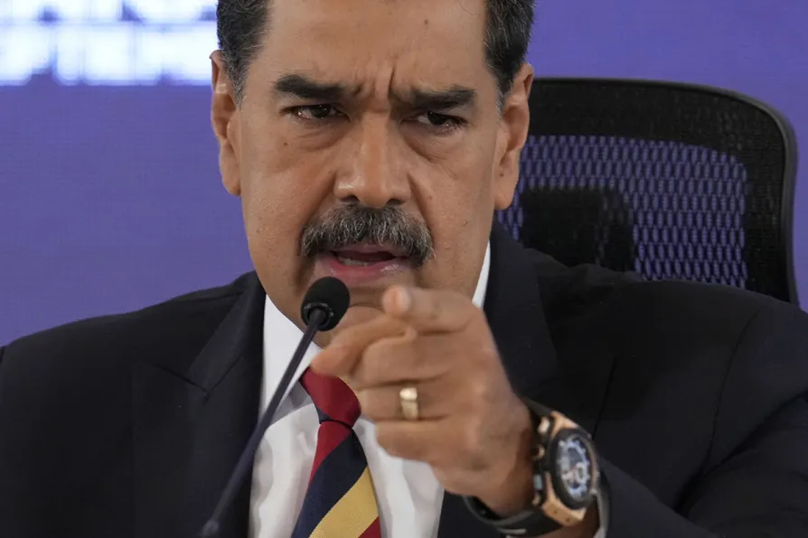 Maduro ready to declare 'republic in arms' if US attacks Venezuela ...