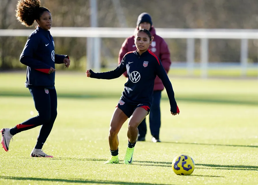 Chelsea hoping Thompson will get all clear to make her debut | Morning Star