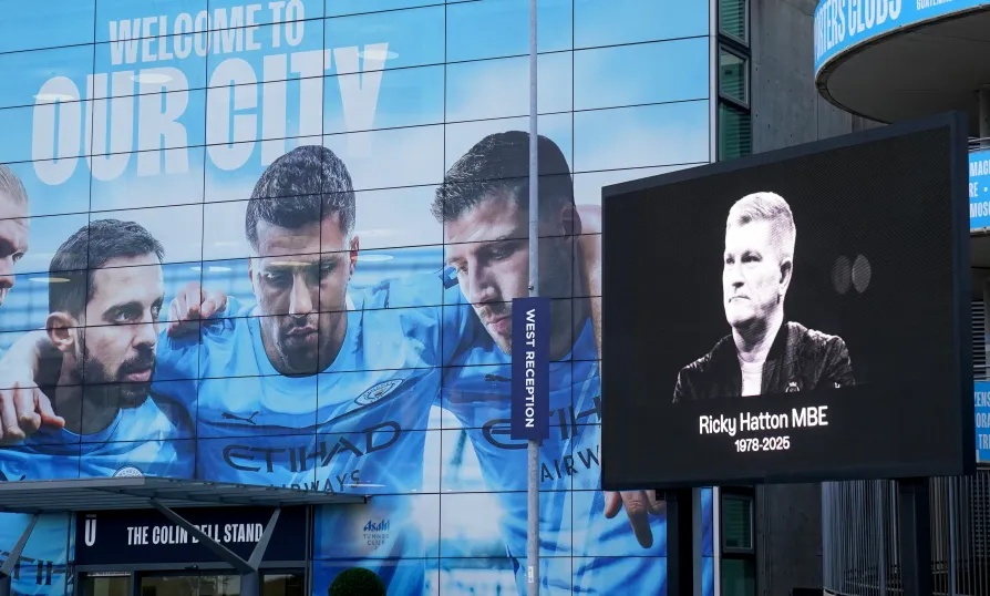 Emotional tributes paid to ‘people’s champion’ Hatton at funeral ...