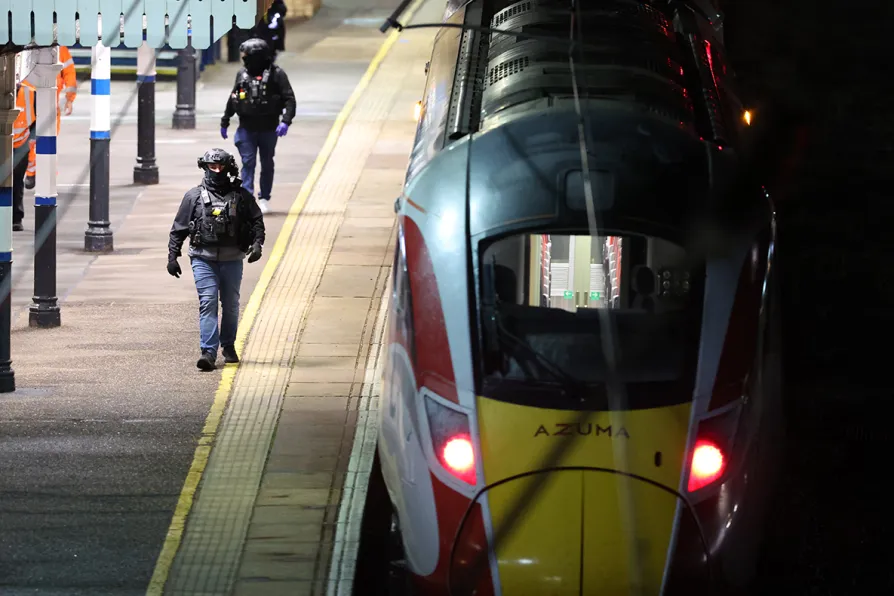 RMT calls for reversal of transport police cuts after train stabbing ...