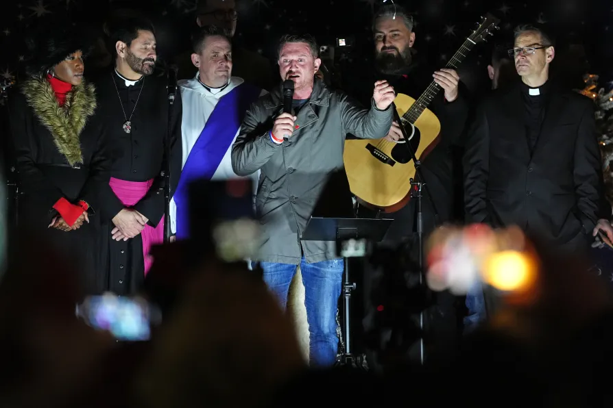 Chaplain who heckled Tommy Robinson says being called a bigot 'ironic ...