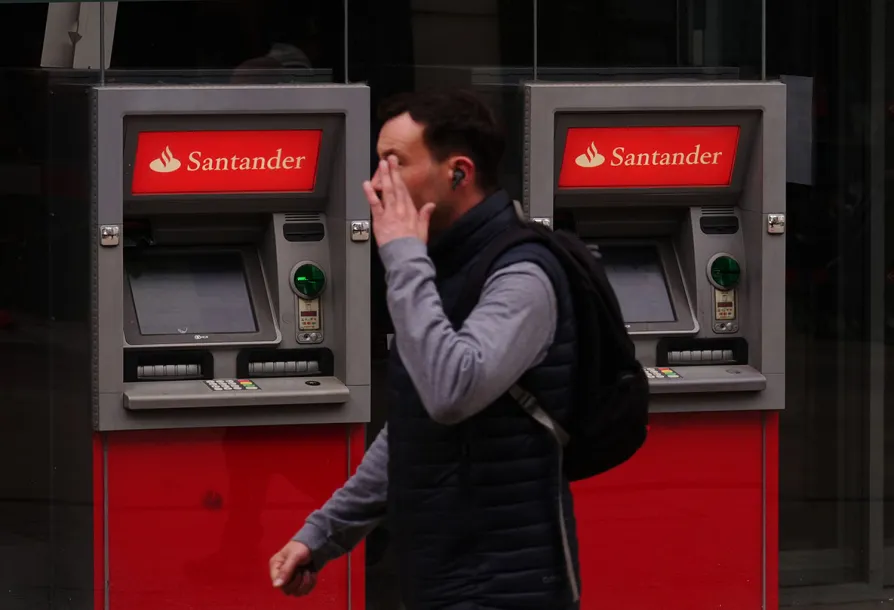 Santander to close 44 branches | Morning Star