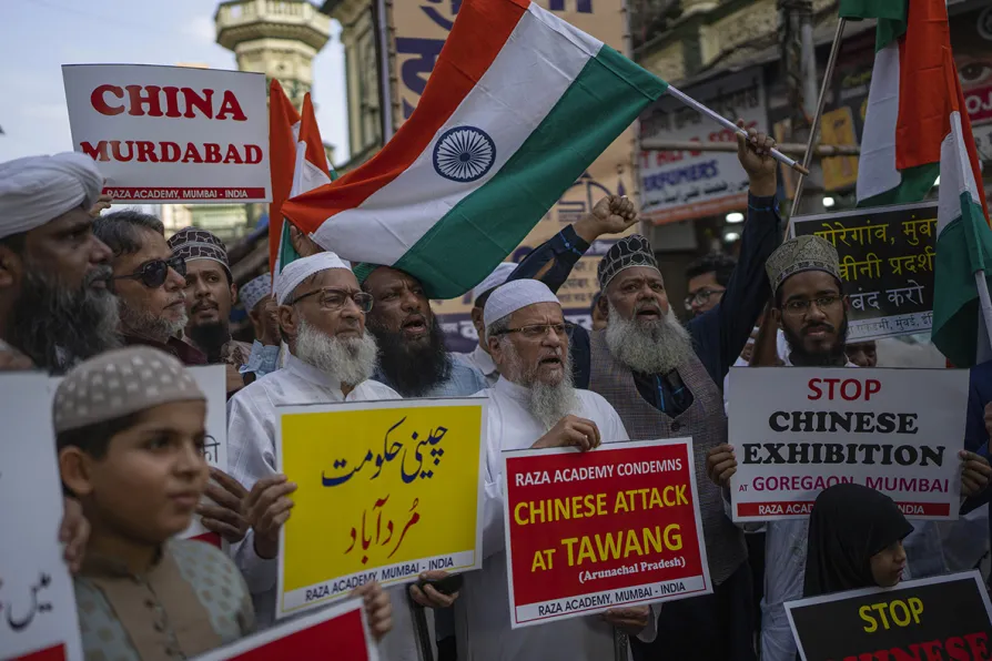 Chinese and Indian troops clash at the border | Morning Star