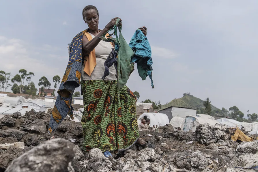 Fire at a displacement camp in Congo leaves dozens of families without ...
