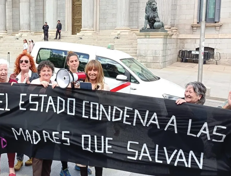Maria Salmeron: protecting her child above all | Morning Star