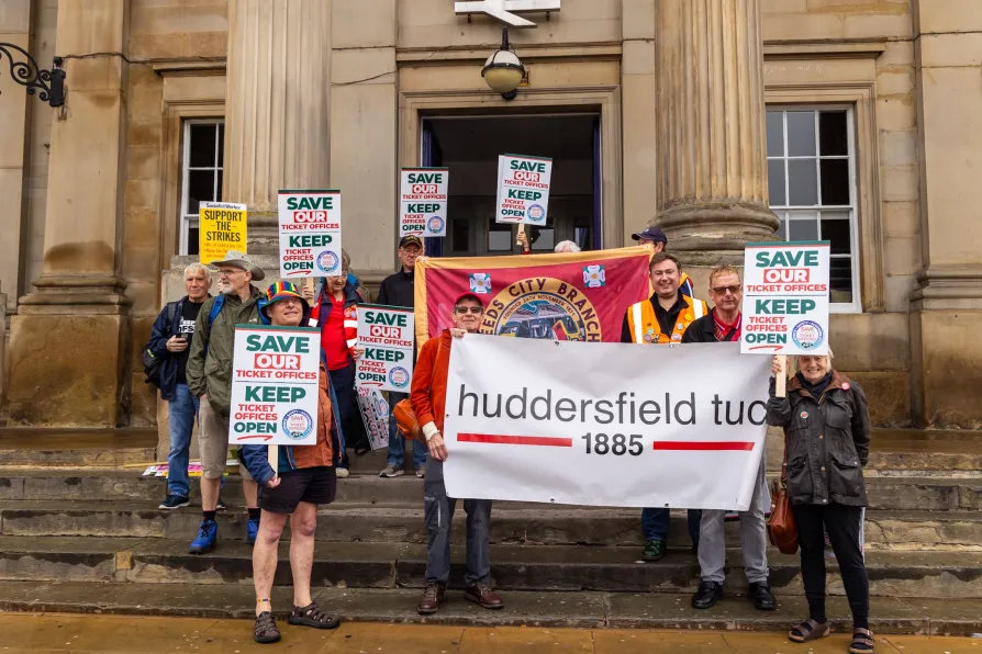 Protesters gather as Tory Merriman arrives in Huddlesfield | Morning Star