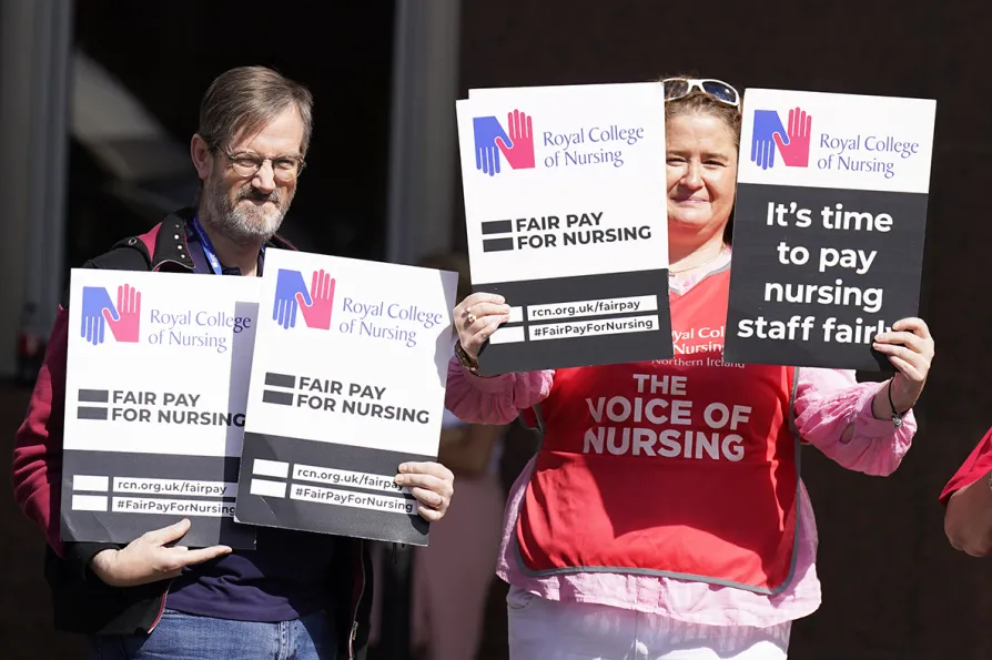 Historic vote on strike action by 30,000 NHS nurses begins | Morning Star