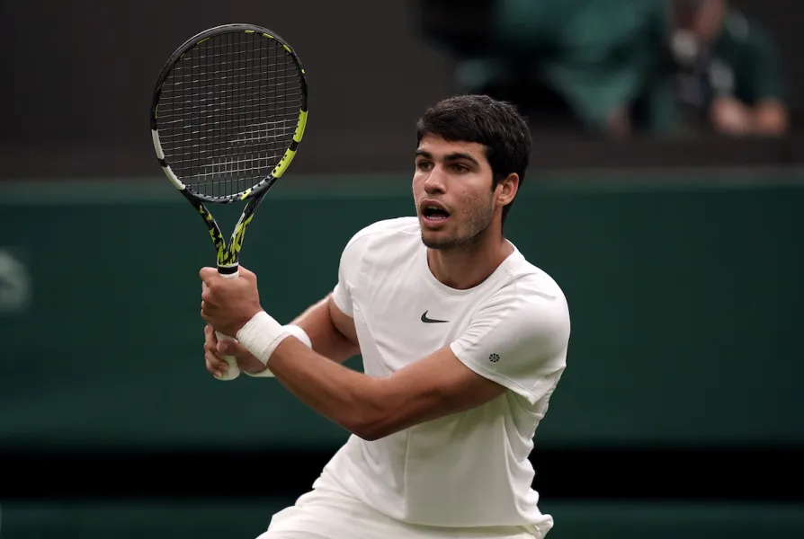 Alcaraz looks at home on the grass in first-round win | Morning Star