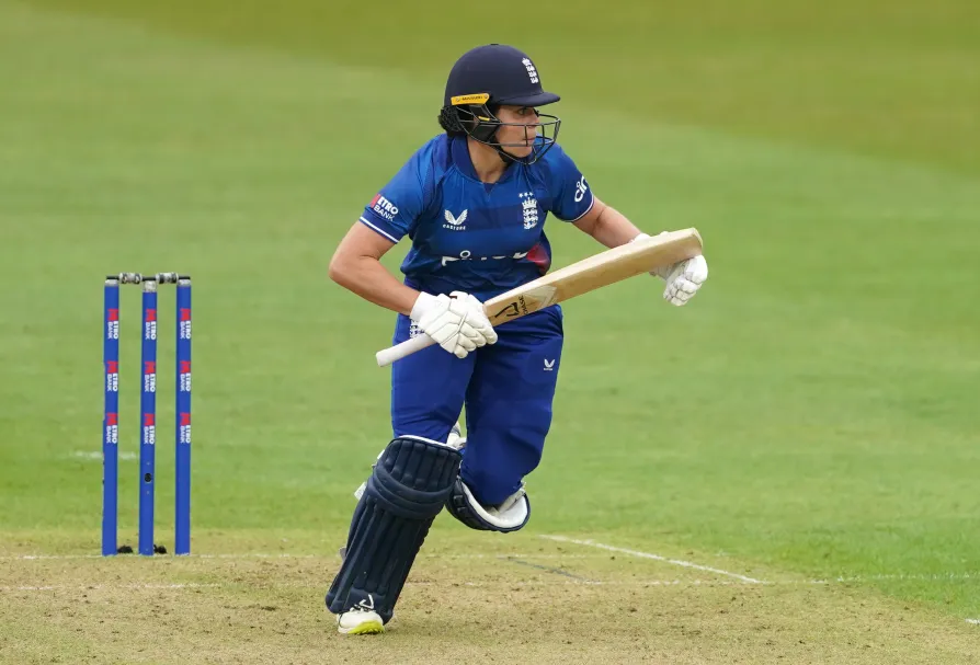 Amy Jones reveals mental refresh key to her 92 in England’s win over ...