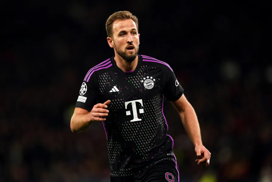 Kane trains away from main England group following ankle issue ...
