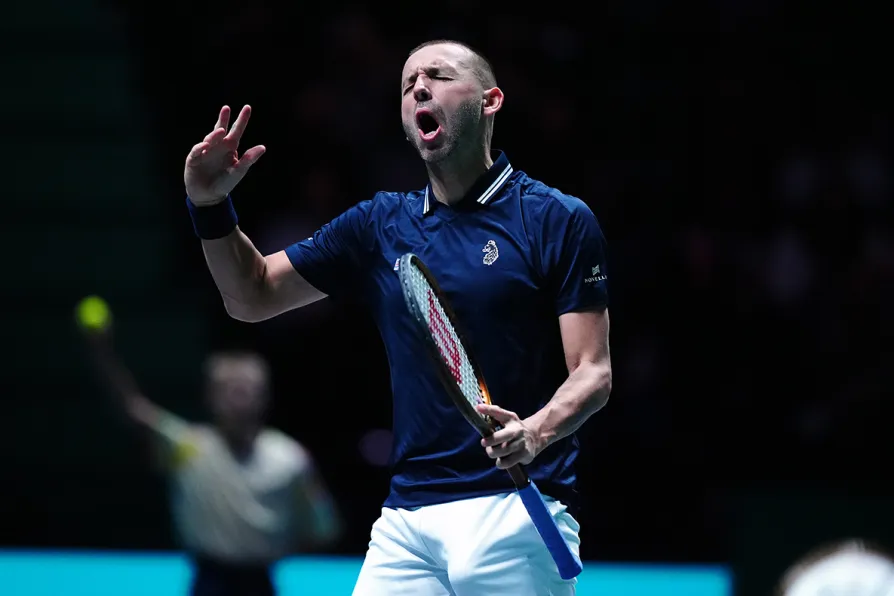 Britain’s Davis Cup quarter-final hopes dashed after Evans' defeat ...