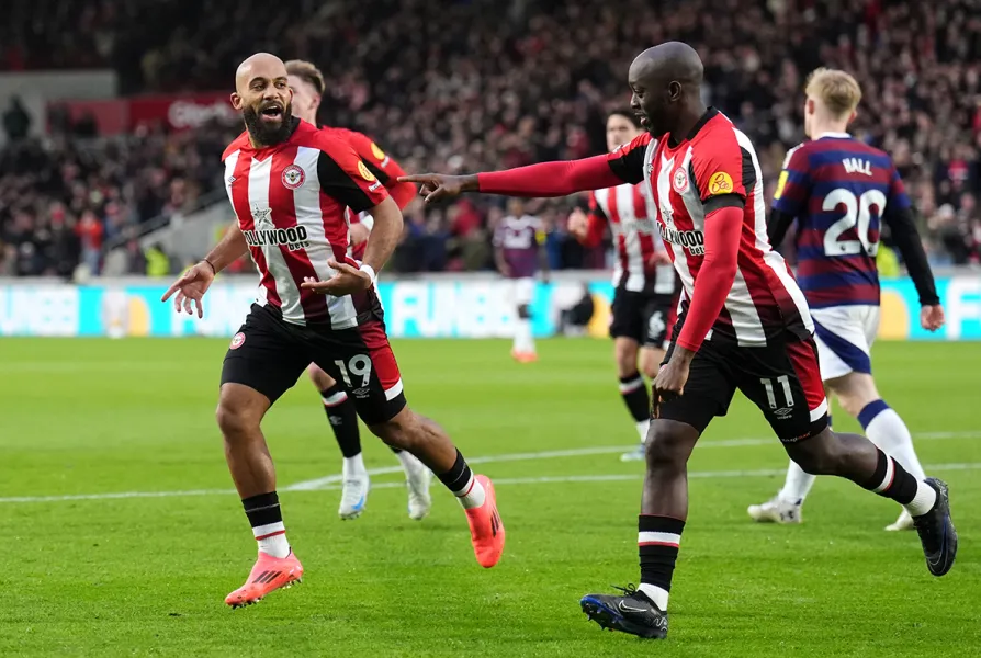 Bees seal thrilling victory over underwhelming Magpies | Morning Star