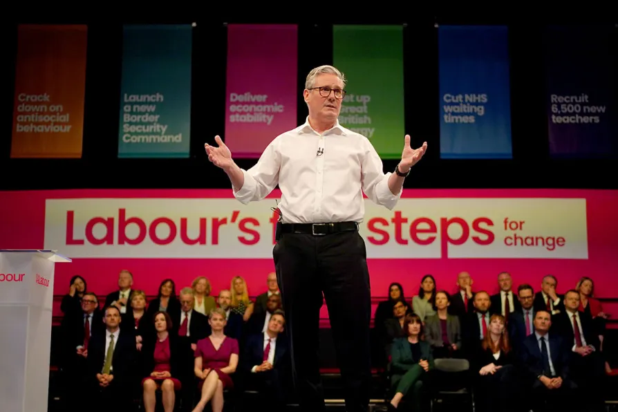 Starmer offers baby steps to fix crisis | Morning Star